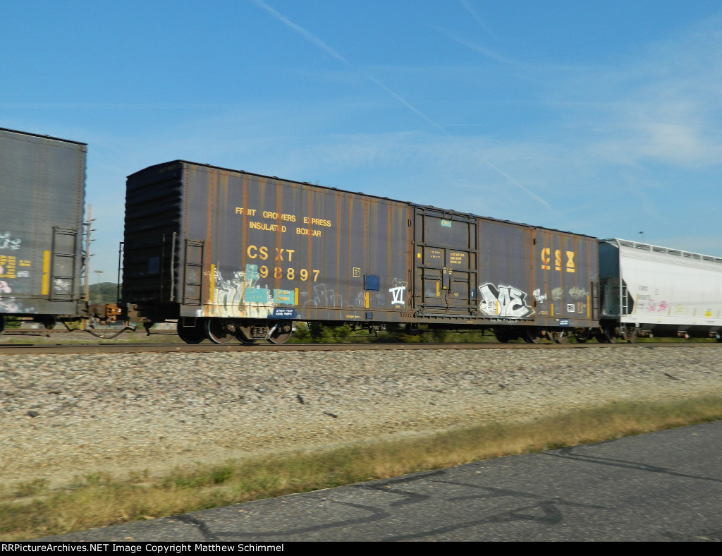 CSX Fruit Growers Express Insulated Box Car